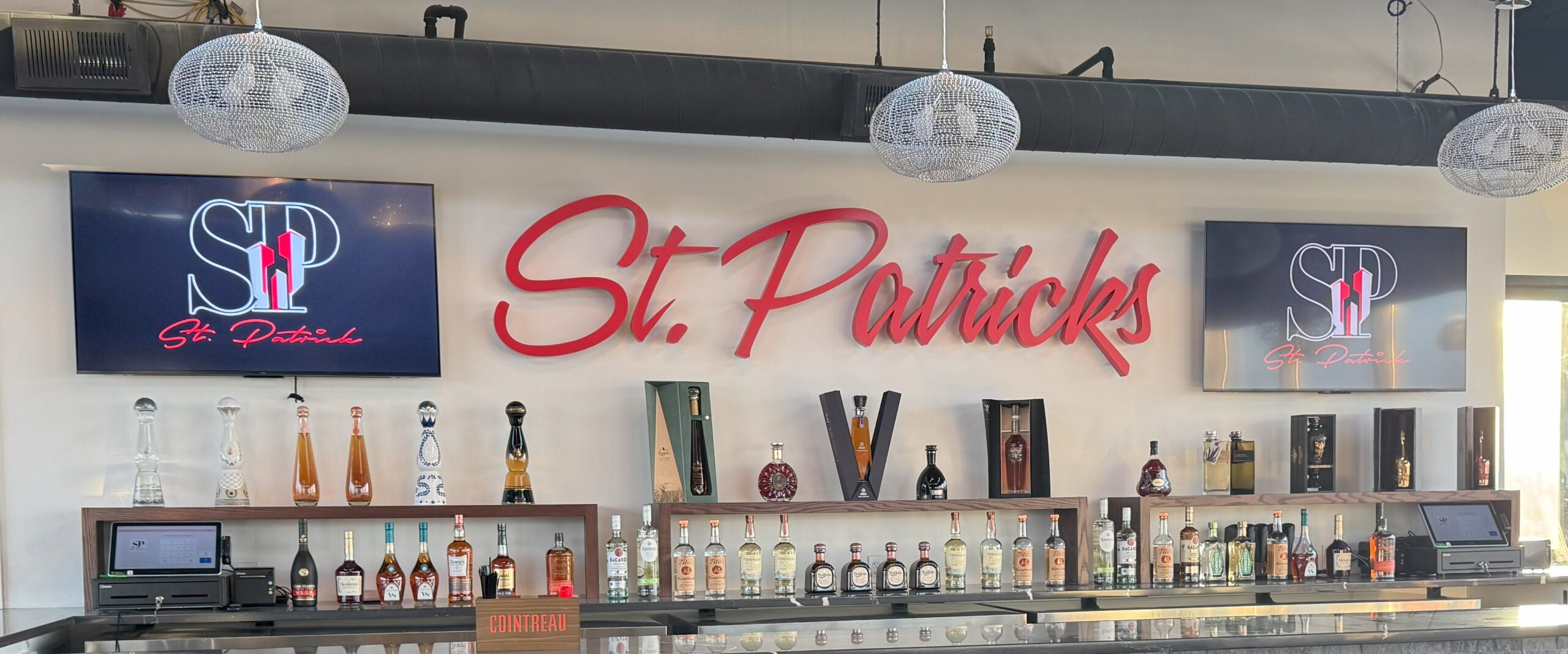 St. Patrick's Rooftop & Steakhouse – St. Patrick's Rooftop & Steakhouse